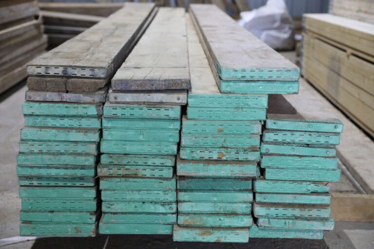 Reclaimed Scaffold Boards 3.9m - Watling Reclamation