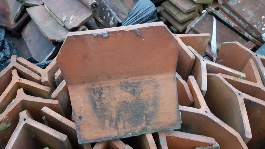 Red Clay Crested Ridge Tiles - Watling Reclamation
