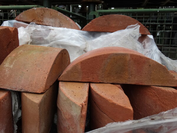 Wide Half Round Red Brick Wall Coping - Watling Reclamation