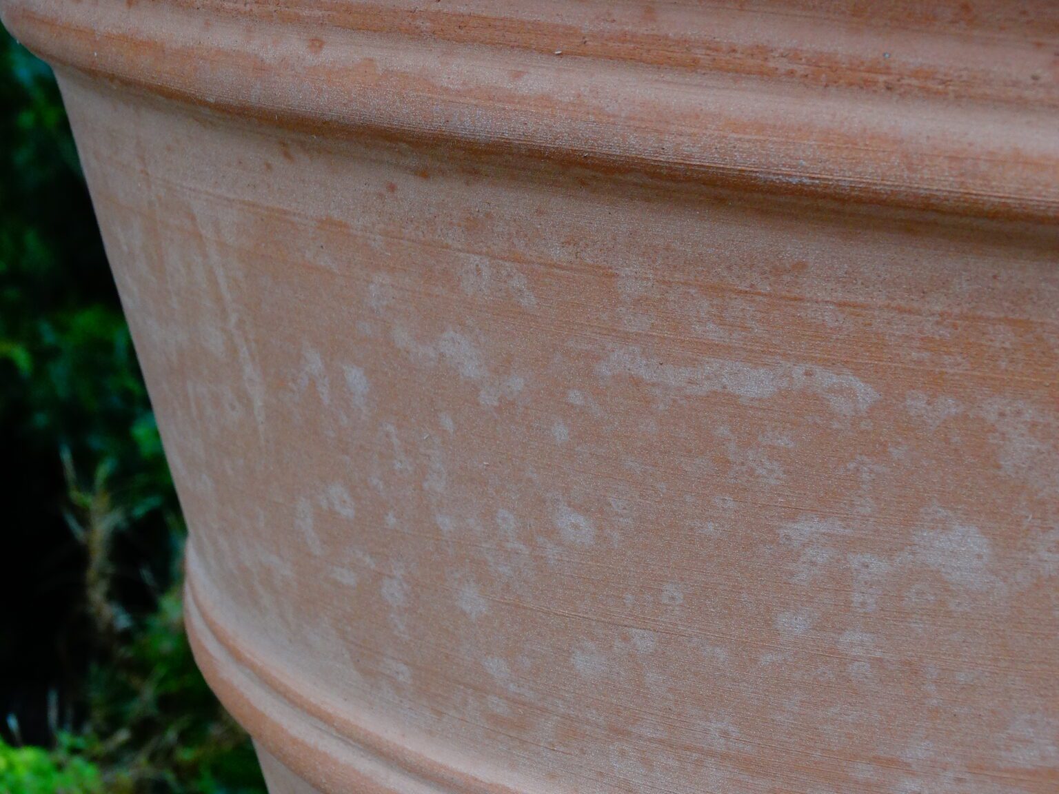 Handmade Italian Tuscan Plain Rolled Rim Pot - Watling Reclamation