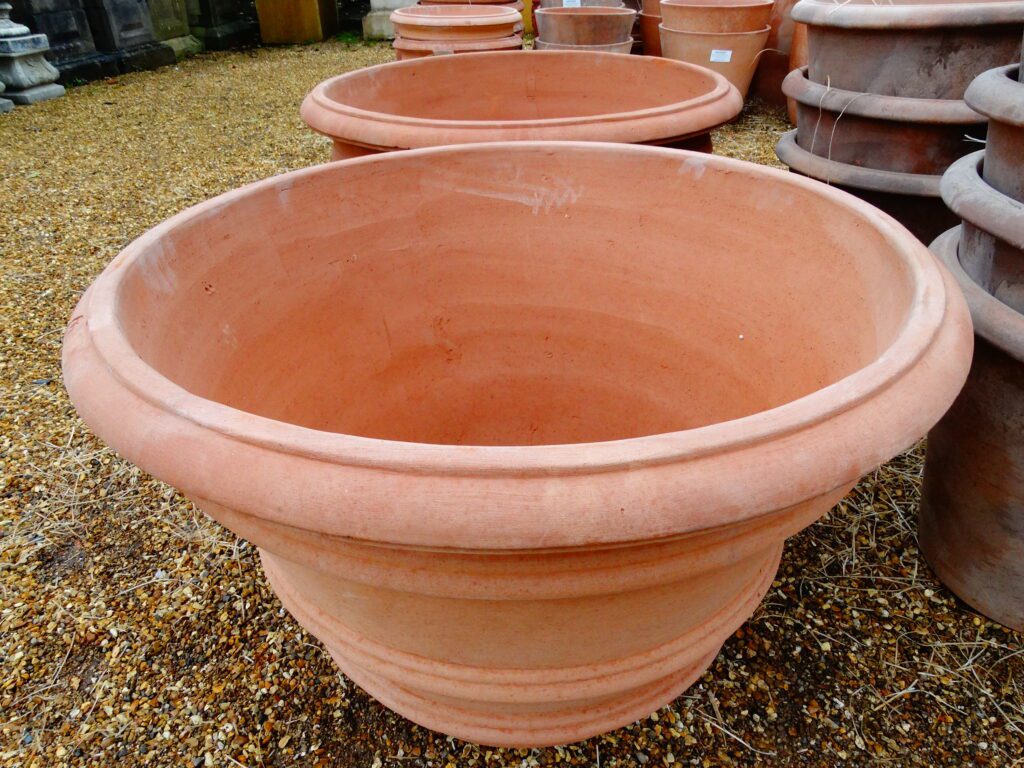 Handmade Italian Tuscan Plain Rolled Rim Pot - Watling Reclamation