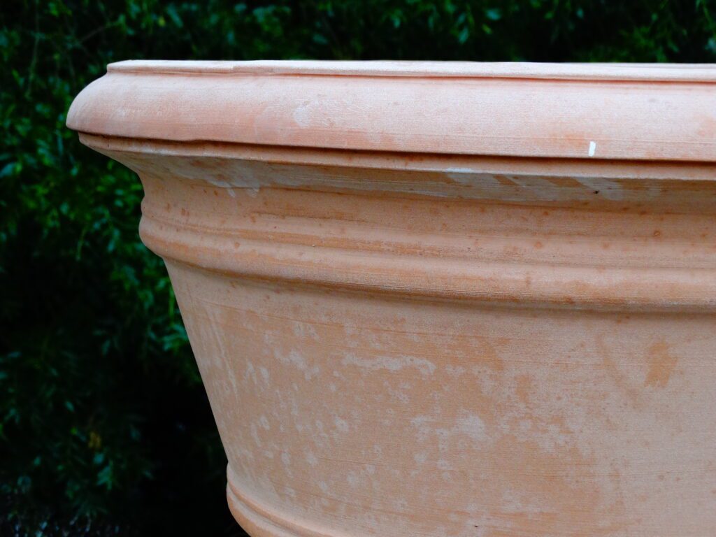 Handmade Italian Tuscan Plain Rolled Rim Pot - Watling Reclamation