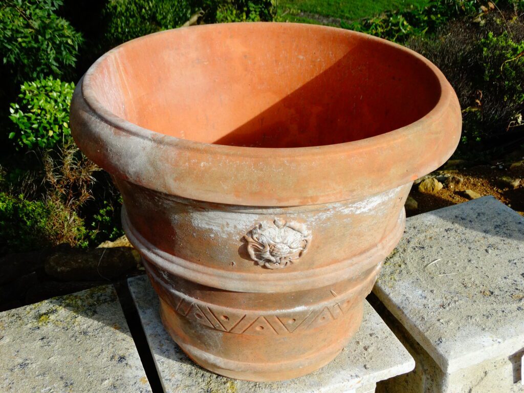 Handmade Italian Terracotta Zigzag Decorated Pot - Watling Reclamation