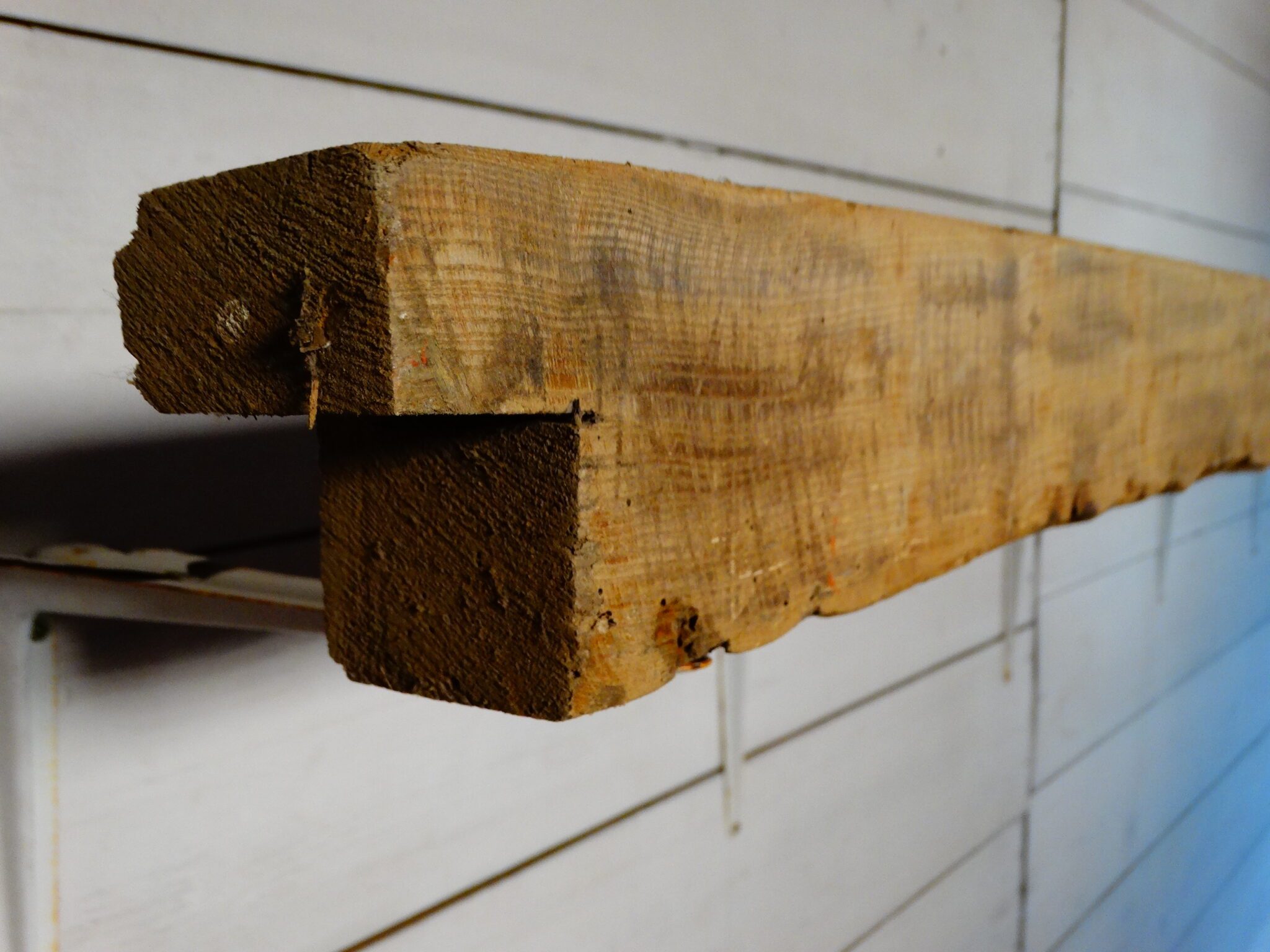 Reclaimed English Elm Roof Beams - Watling Reclamation