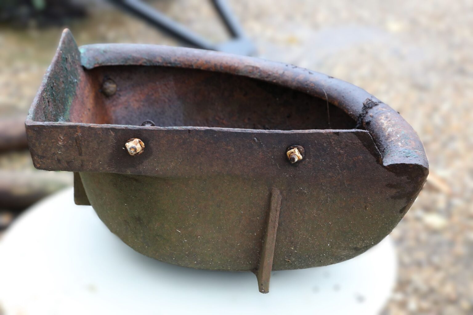 Cast Iron Corner Feeder - Watling Reclamation