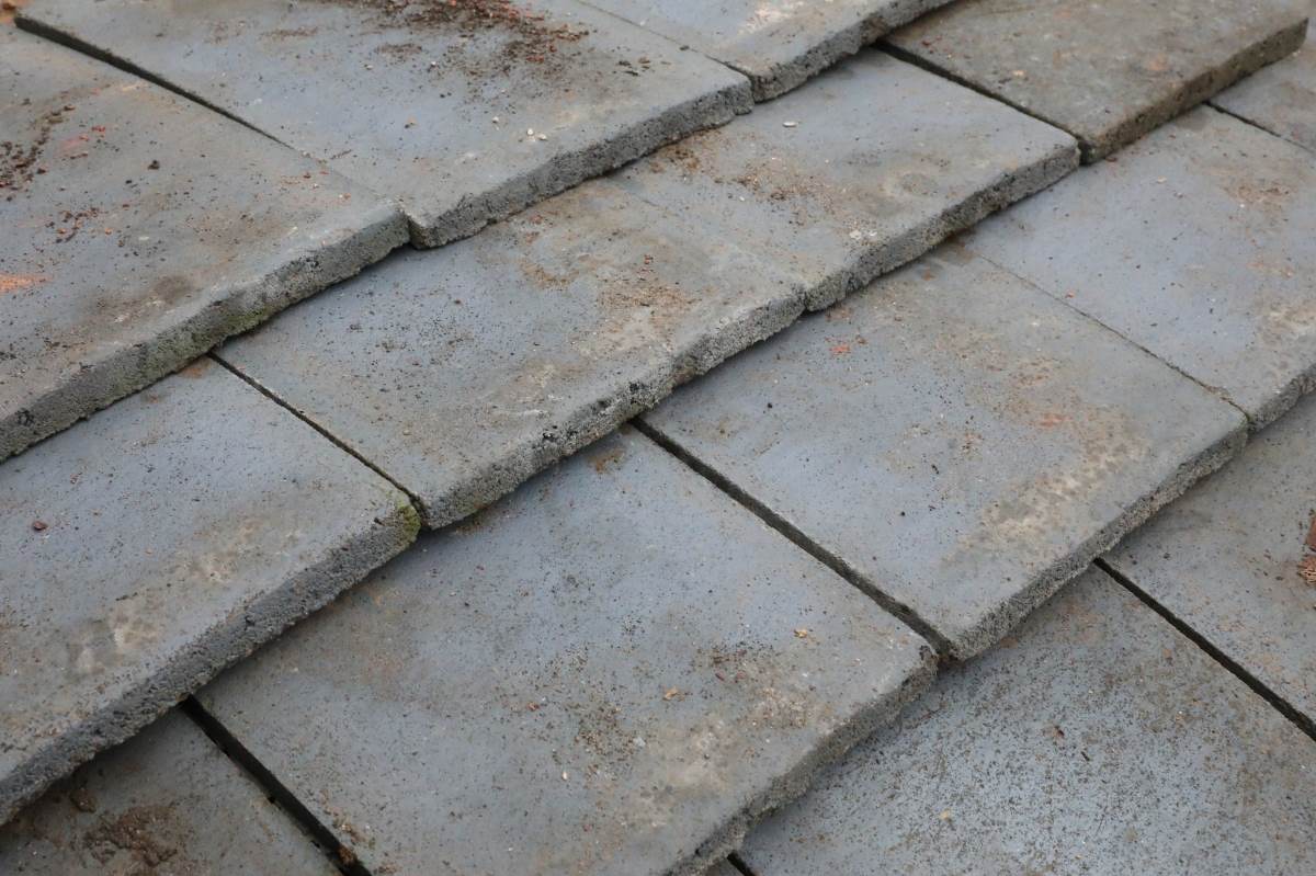 Sandtoft Plain Concrete Roof Tiles Grey 10 1/2" - Watling Reclamation