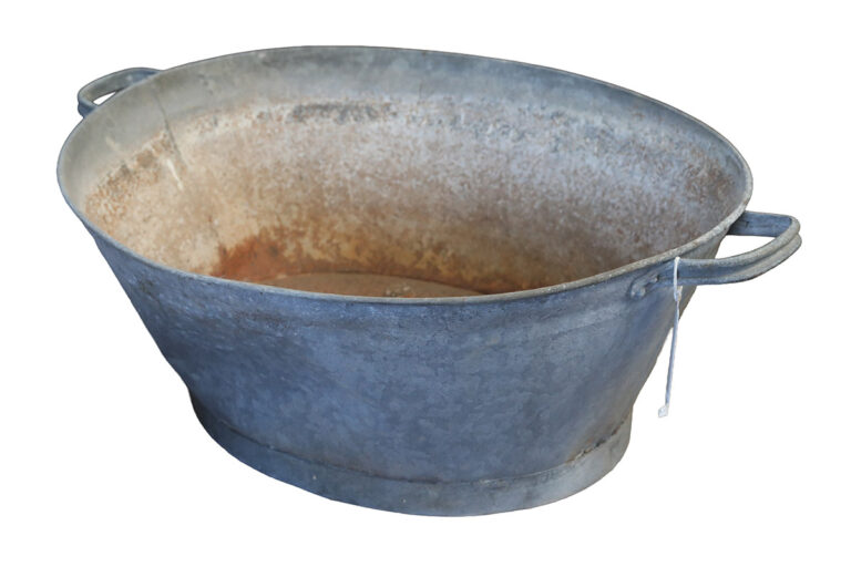 Reclaimed Galvanised Metal Tub 27"W - Watling Reclamation